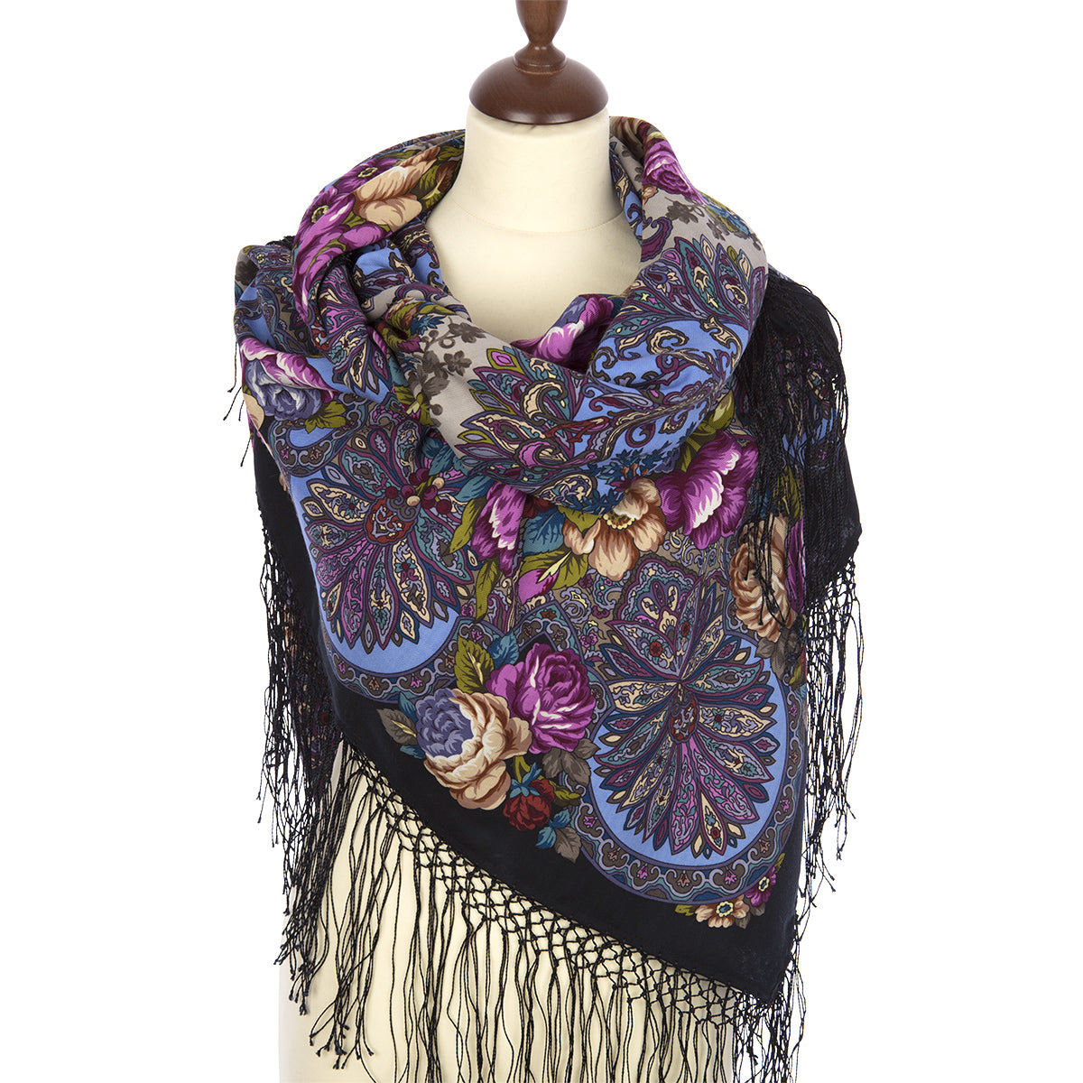 Woolen shawls 148x148 cm – PLATKI.LV